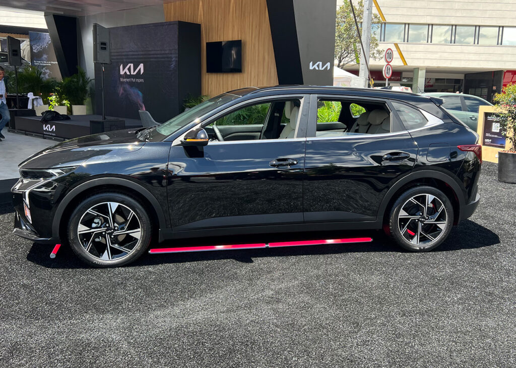 Kia K3 Cross, nuevo hatchback con diseño futurista y deportivo ...
