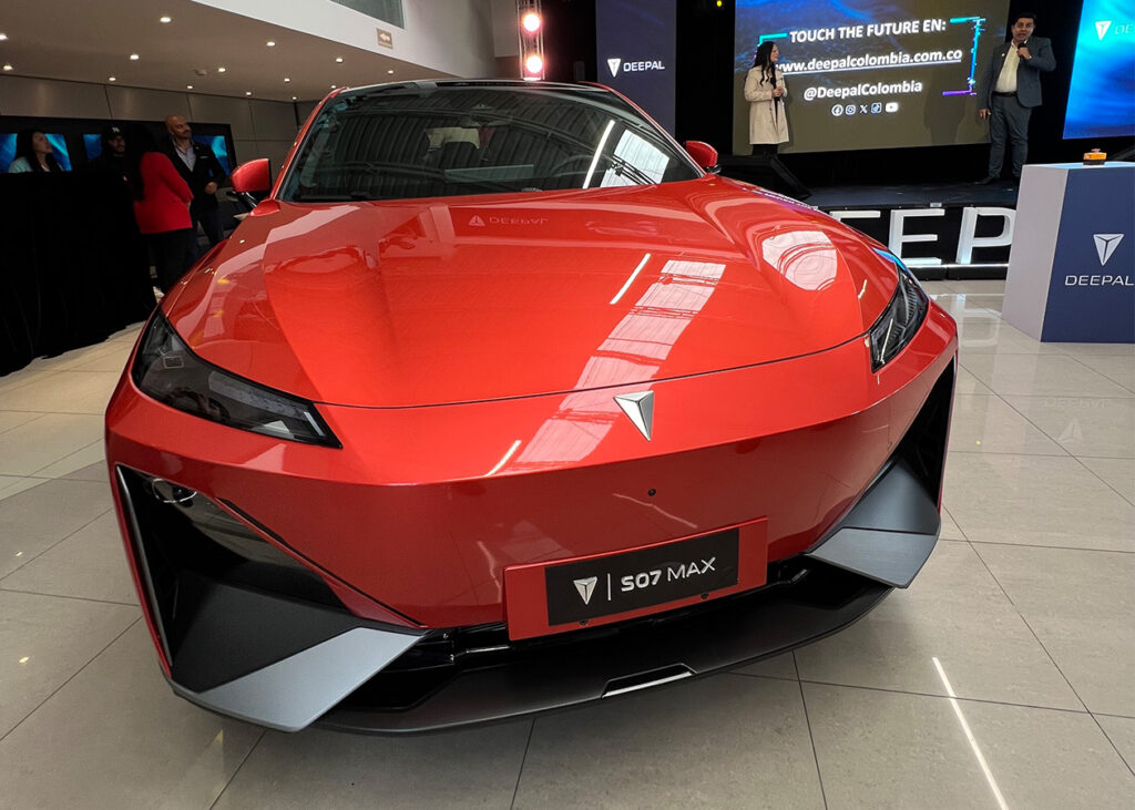 Deepal S07: Innovación y Movilidad Sostenible en Colombia con Versiones ...